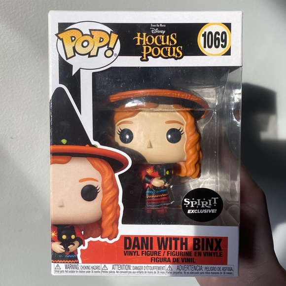 Disney | Toys | Spirit Halloween Exclusive Hocus Pocus Dani With Binx ...